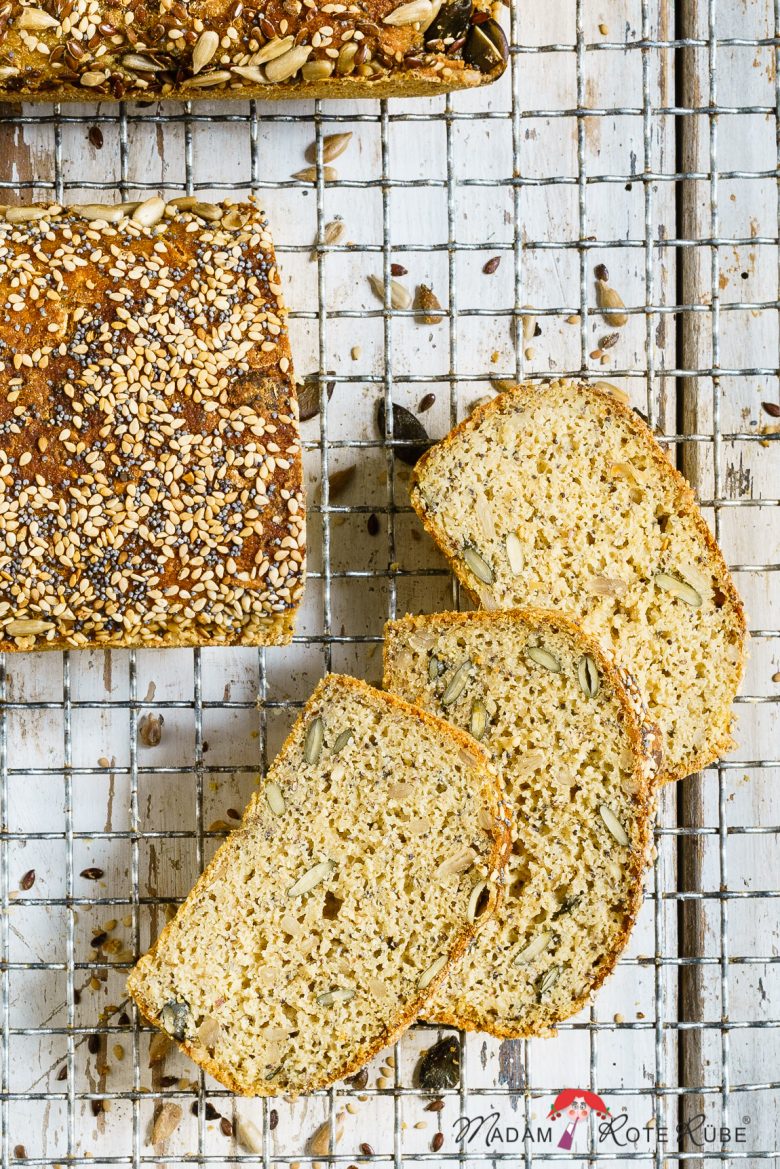 Glutenfreies 100-%-Vollkornkörnerbrot und eine Buchvorstellung - Madam Rote Rübe